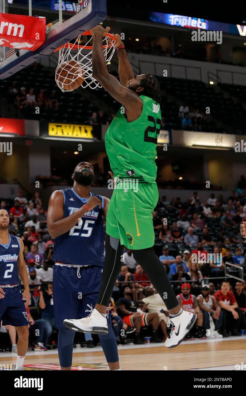 INDIANAPOLIS, IN - JUNE 23: Aliens Greg Oden (22) with the dunk over ...