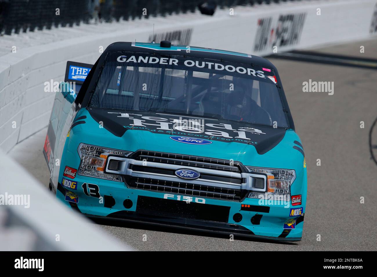 #13: Johnny Sauter, ThorSport Racing, Ford F-150 Tenda Products during ...