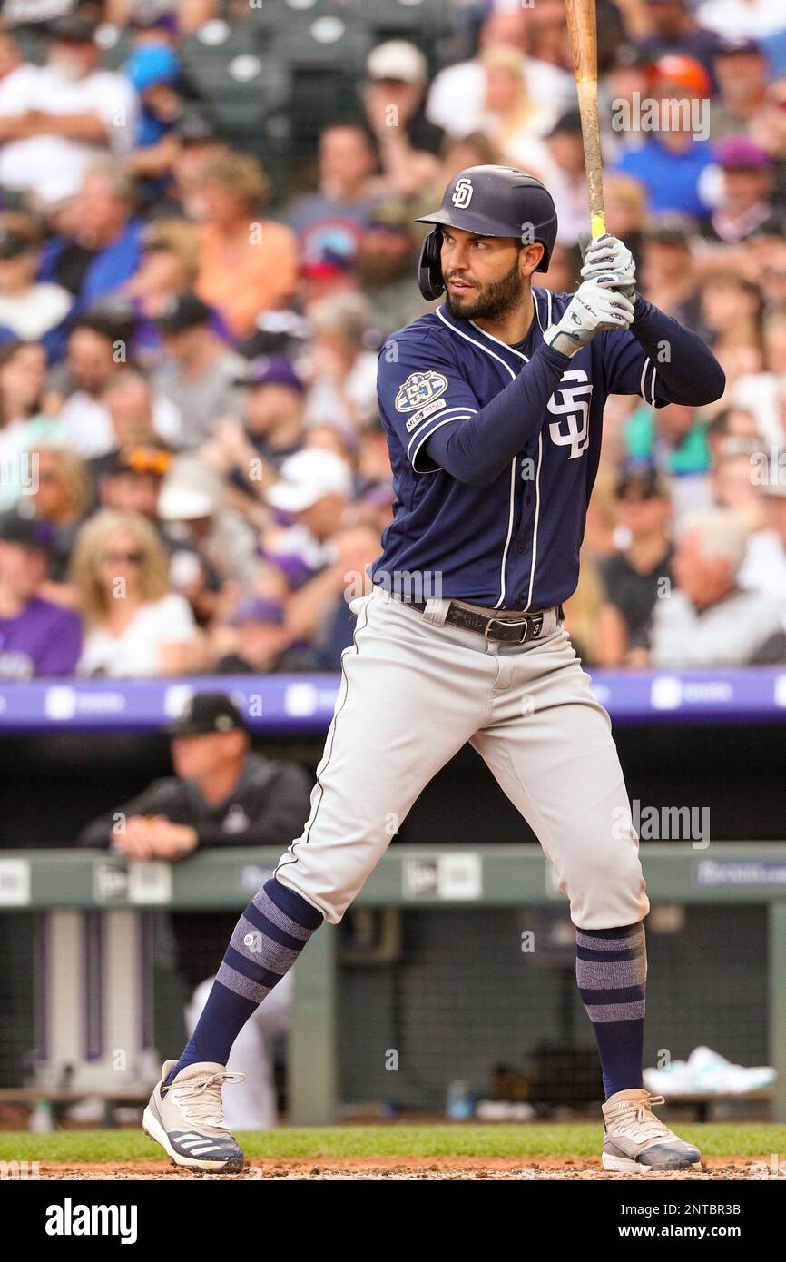 San Diego Padres first baseman Eric Hosmer (30) waits for the pitch in ...