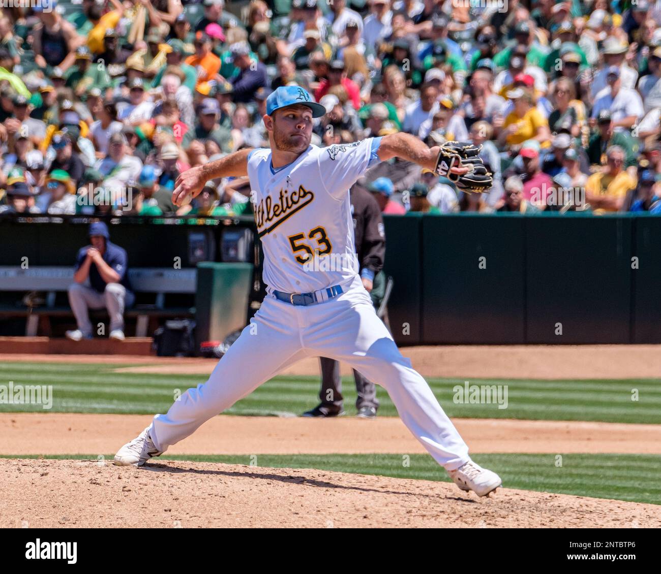 OAKLAND, CA - JUNE 16: Oakland Athletics starting pitcher Tanner ...