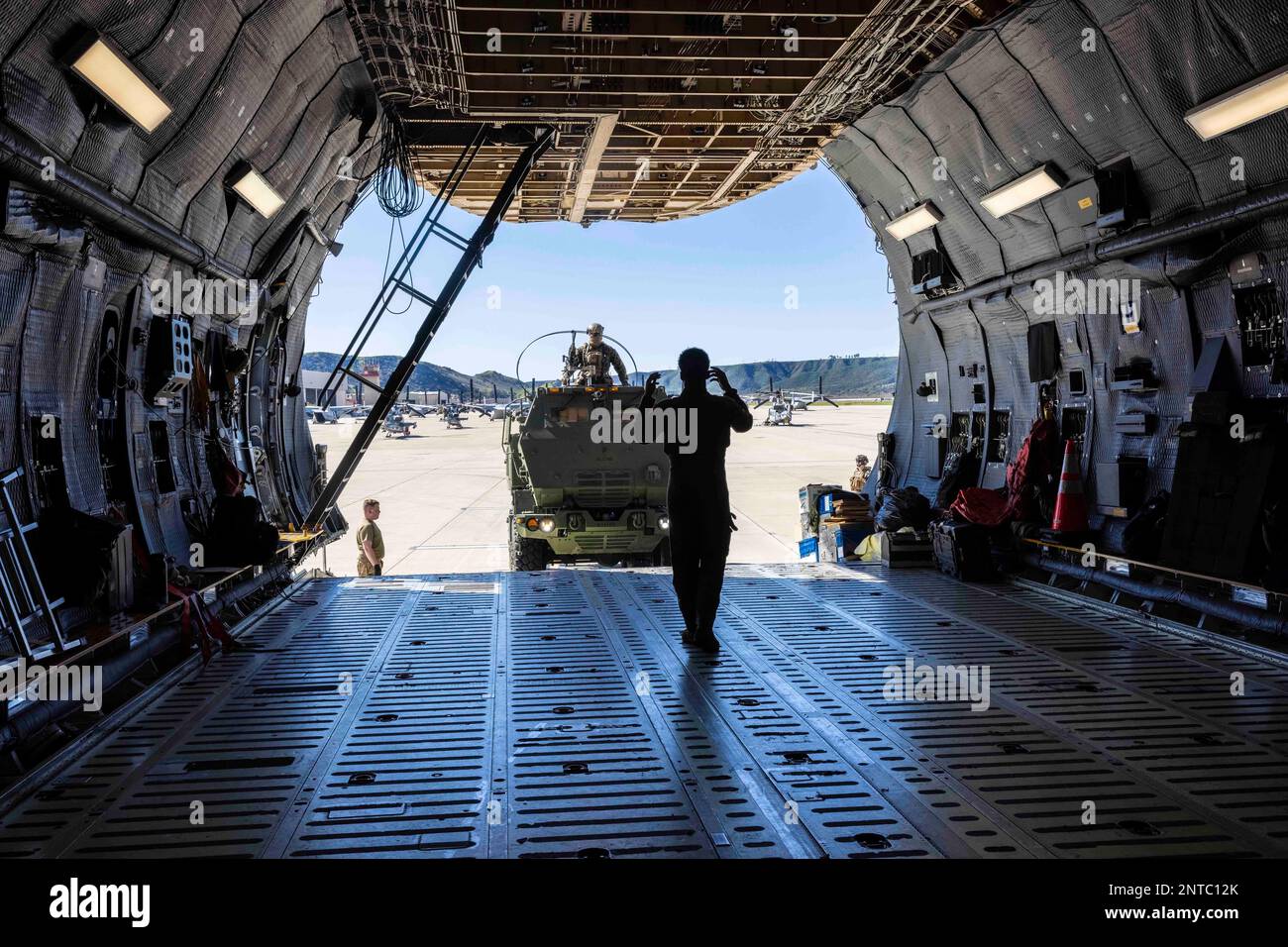 1st airlift squadron hi-res stock photography and images - Alamy