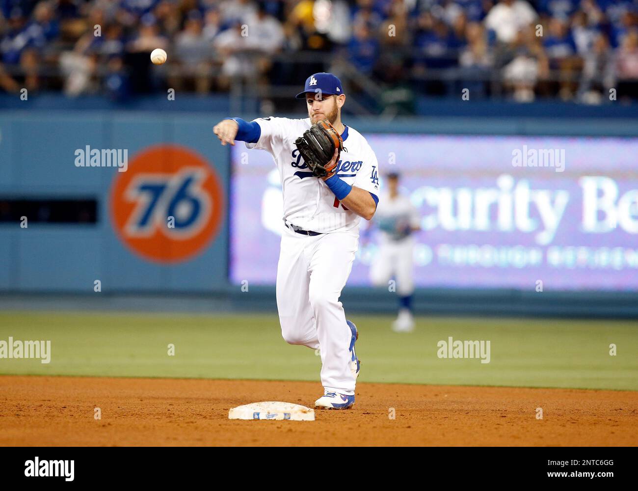 LOS ANGELES, CA - JUNE 13: Los Angeles Dodgers infielder Max Muncy (13 ...