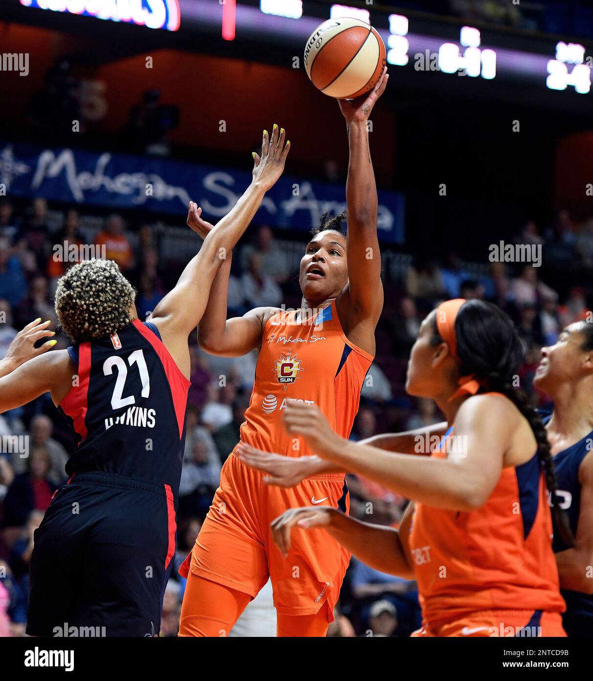 Connecticut Sun forward Alyssa Thomas shoots over Washington Mystics ...