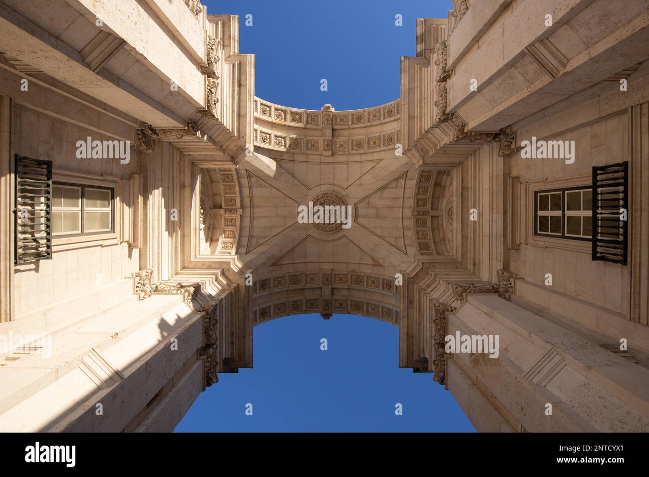 Look up, the magnificent 18th century triumphal arch, Arco da Rua ...