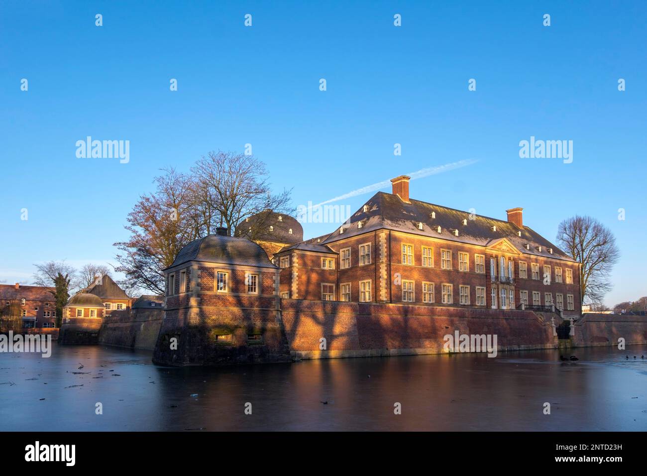 Baroque and moated castle Ahaus, today seat of the Technical Academy ...
