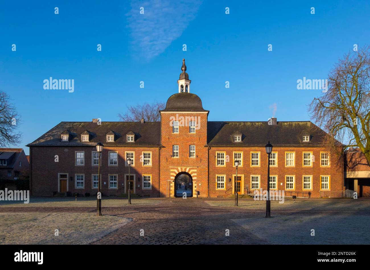 Forecastle, Ahauser moated castle Stock Photo - Alamy