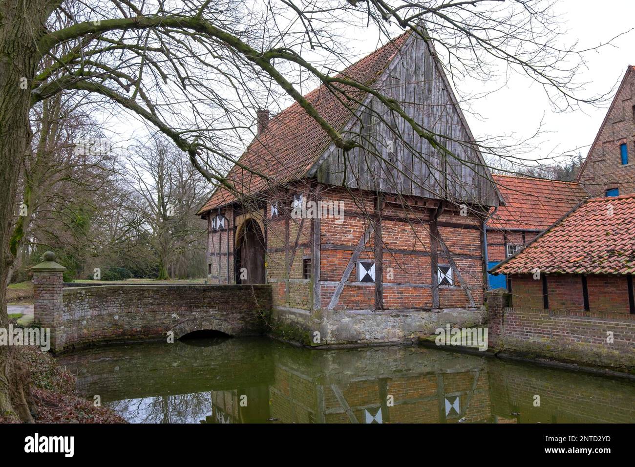 Gatehouse, Graeftenhof House Round Stock Photo - Alamy