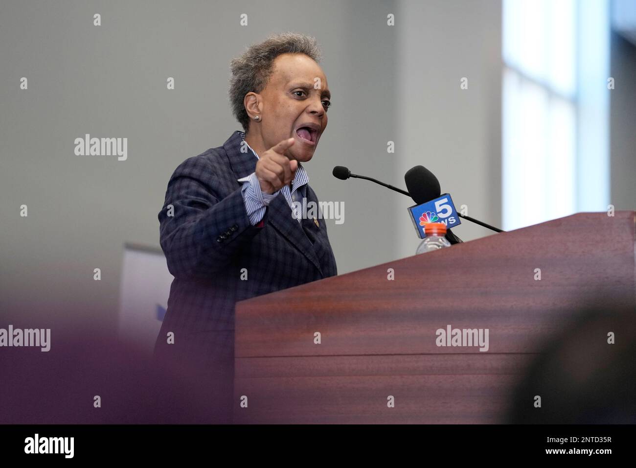 Chicago Mayor Lori Lightfoot Speaks For Re Elect During Women For Lori