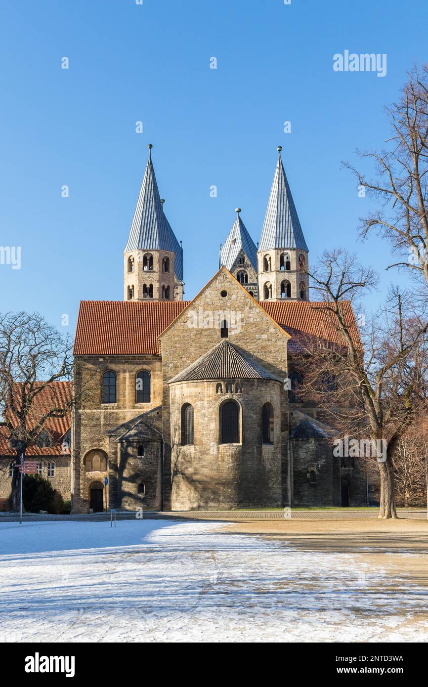 Domplatz square halberstadt cathedral hi-res stock photography and ...
