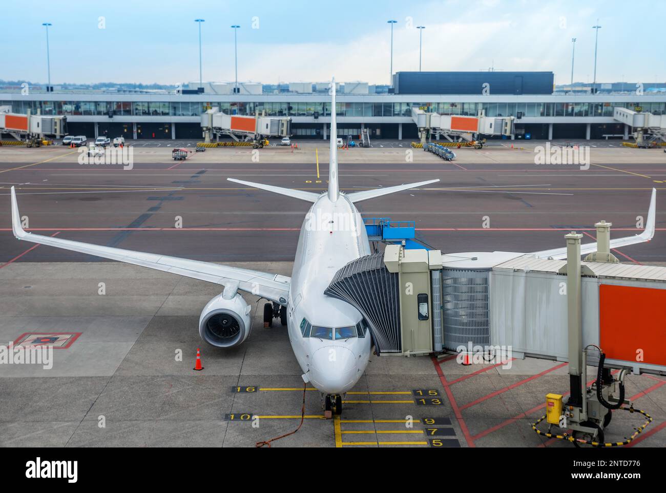 Check connection hi-res stock photography and images - Alamy