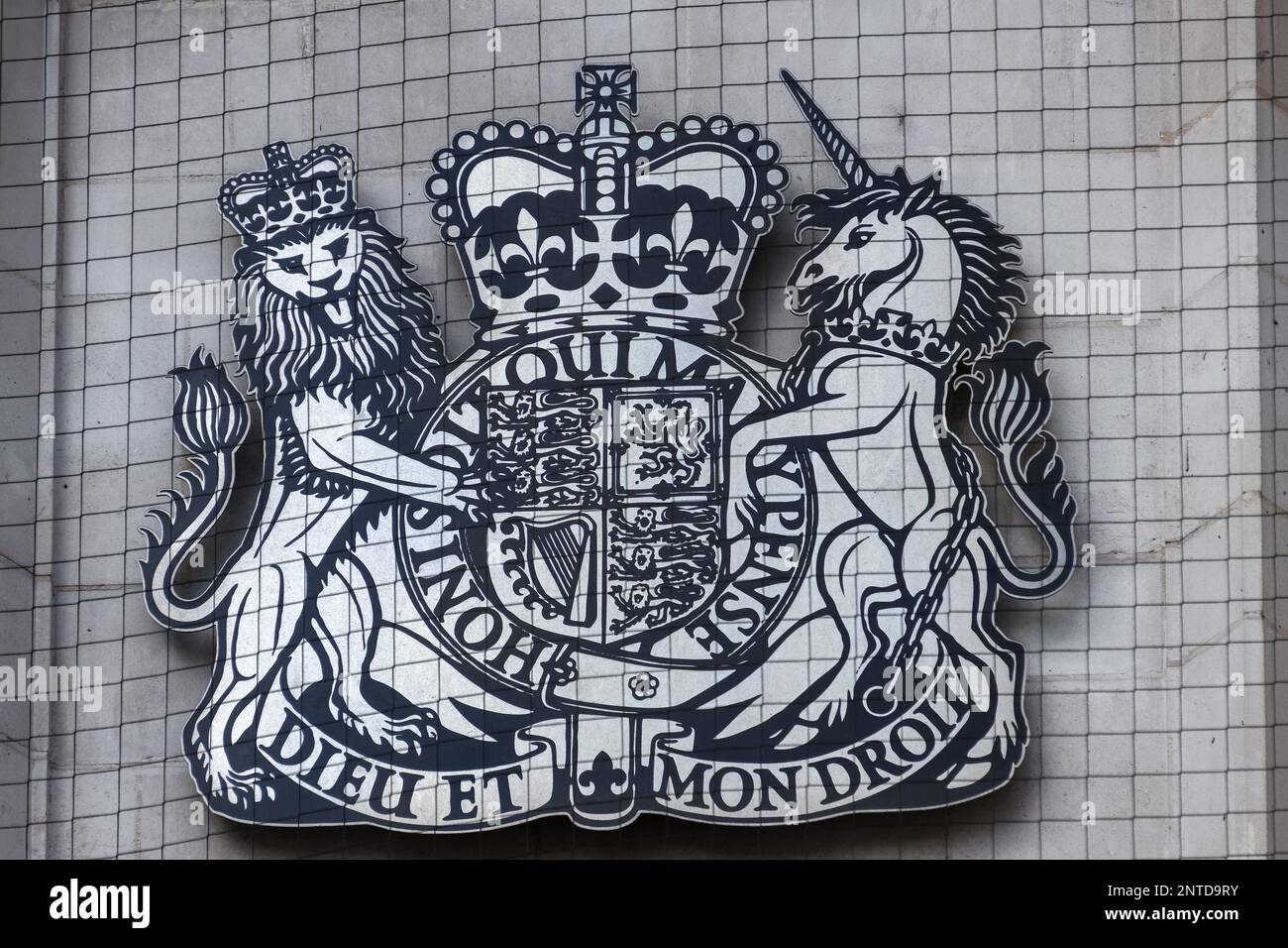 LONDON/UK - MARCH 21 : Coat of Arms of The Supreme Court of the United ...