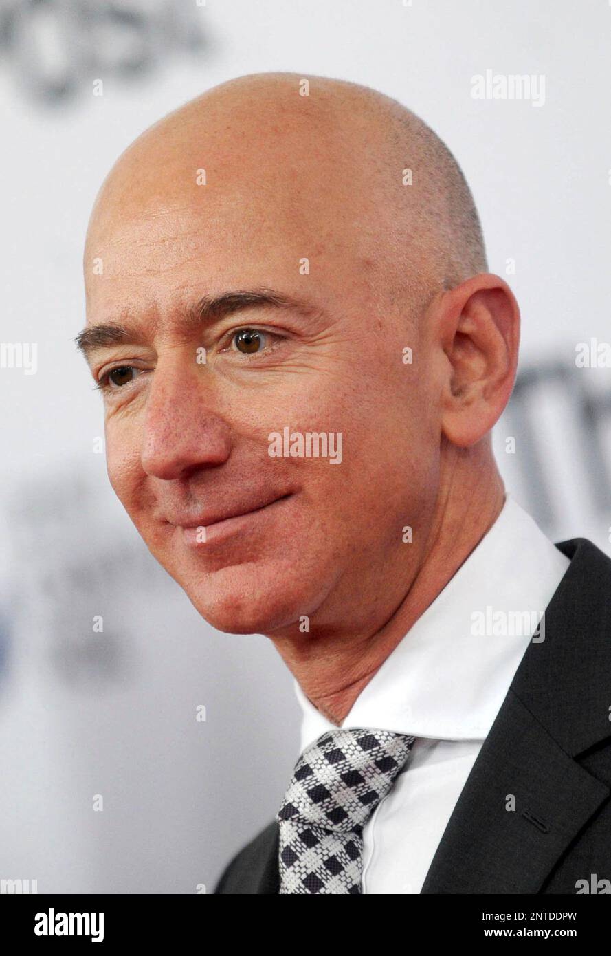 June 4, 2019 - Jeff Bezos has reportedly purchased a New York City penthouse apartment and the ...