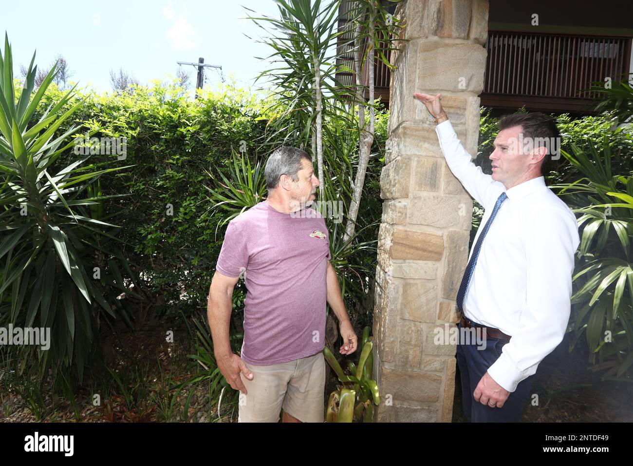 NSW Labor Leader Chris Minns meets flood victim Tony Smellgrove during ...