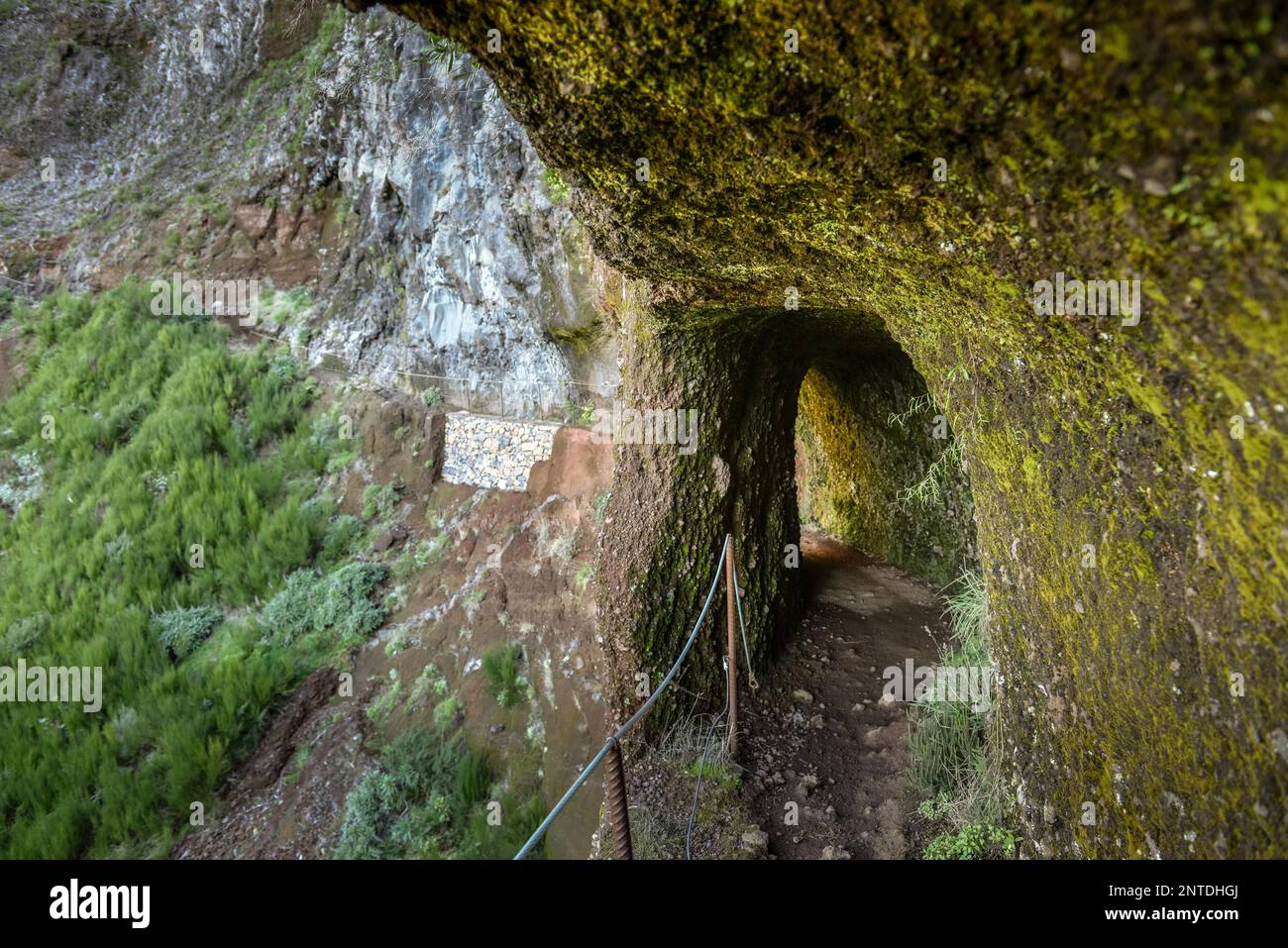 Hiking trail PR1 from Pico do Arieiro to Pico Ruivo, Madeira, Portugal ...