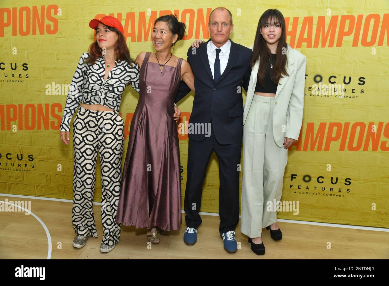 Woody Harrelson with wife Laura Louie and daughters Stock Photo - Alamy
