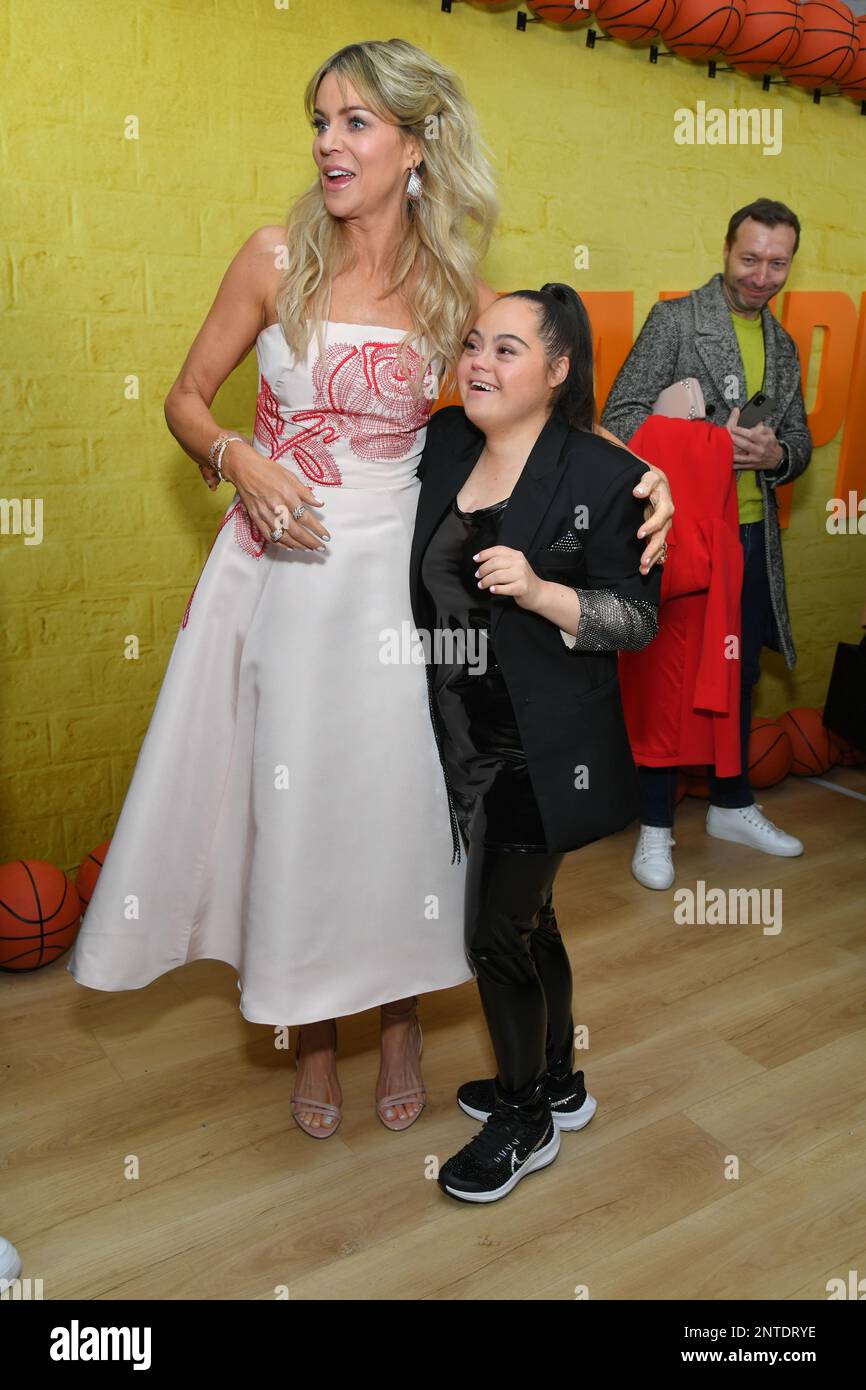 Kaitlin Olson and Madison Tevlin Stock Photo - Alamy