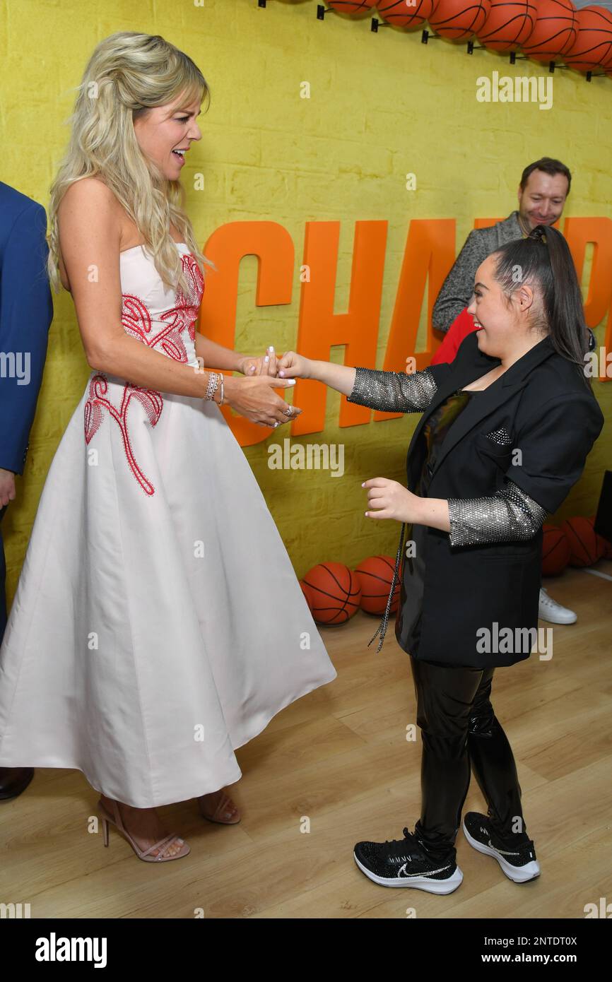 Kaitlin Olson and Madison Tevlin Stock Photo - Alamy