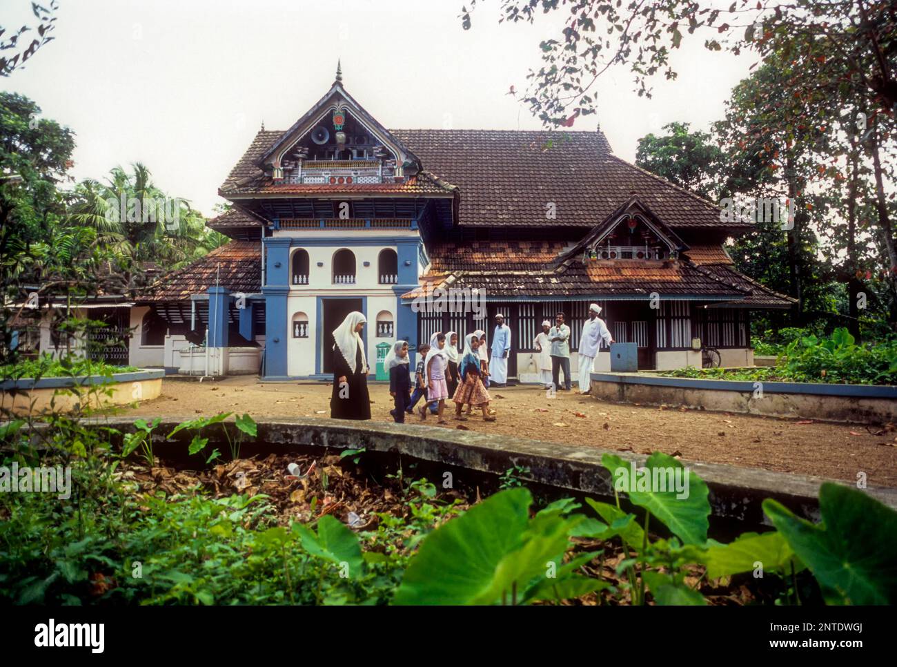 Thazhathangady Juma Masjid or mosque in Thazhathangady, Kottayam ...