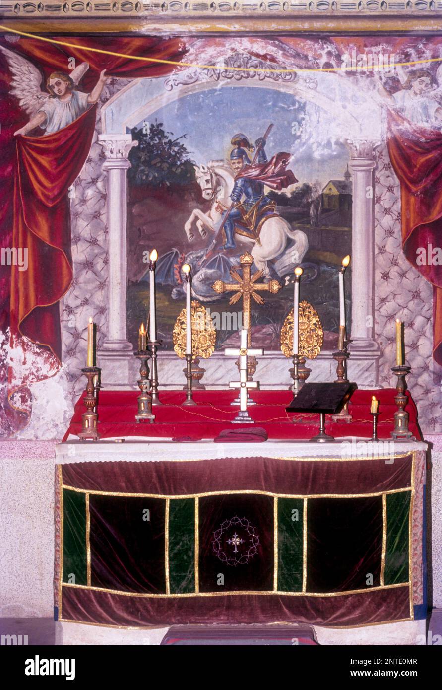 Altar in St. Thomas Church at Niranam St. George kills the dragon ...