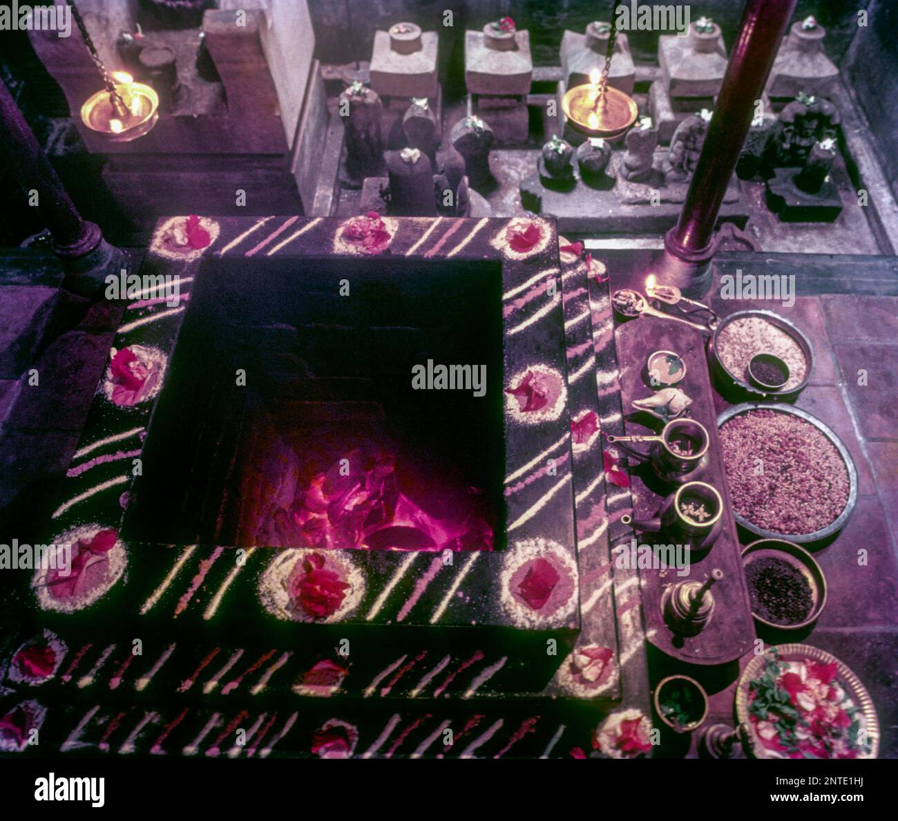 Indian Cultture House Ceremony Pooja Agni Havana Homa Kunda pooja ...