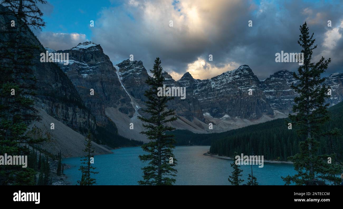 Early morning view of moraine lake and rocky mountains in Banff national park Canada Stock Photo ...