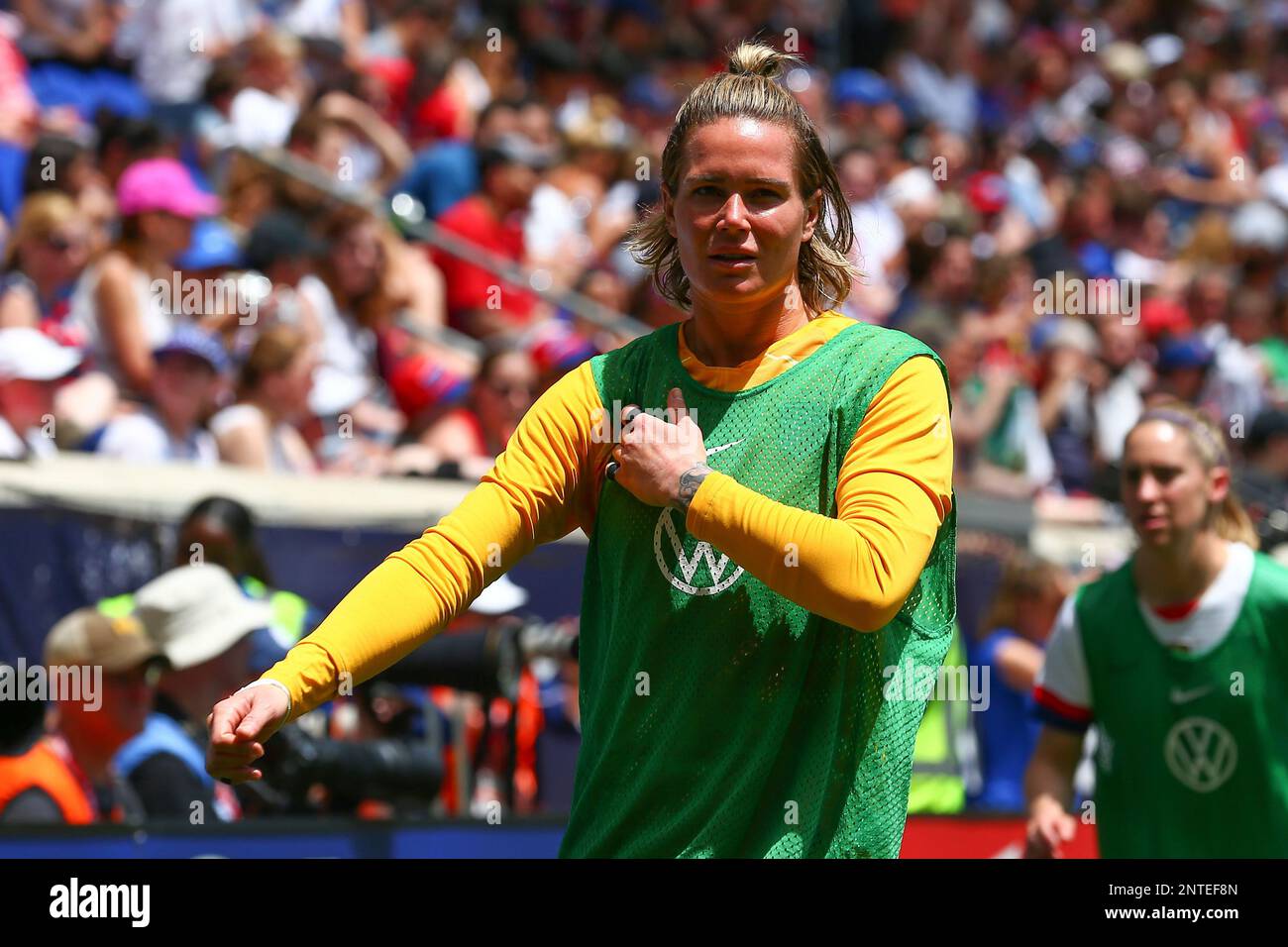 HARRISON, NJ - MAY 26: United States of America goalkeeper Ashlyn ...
