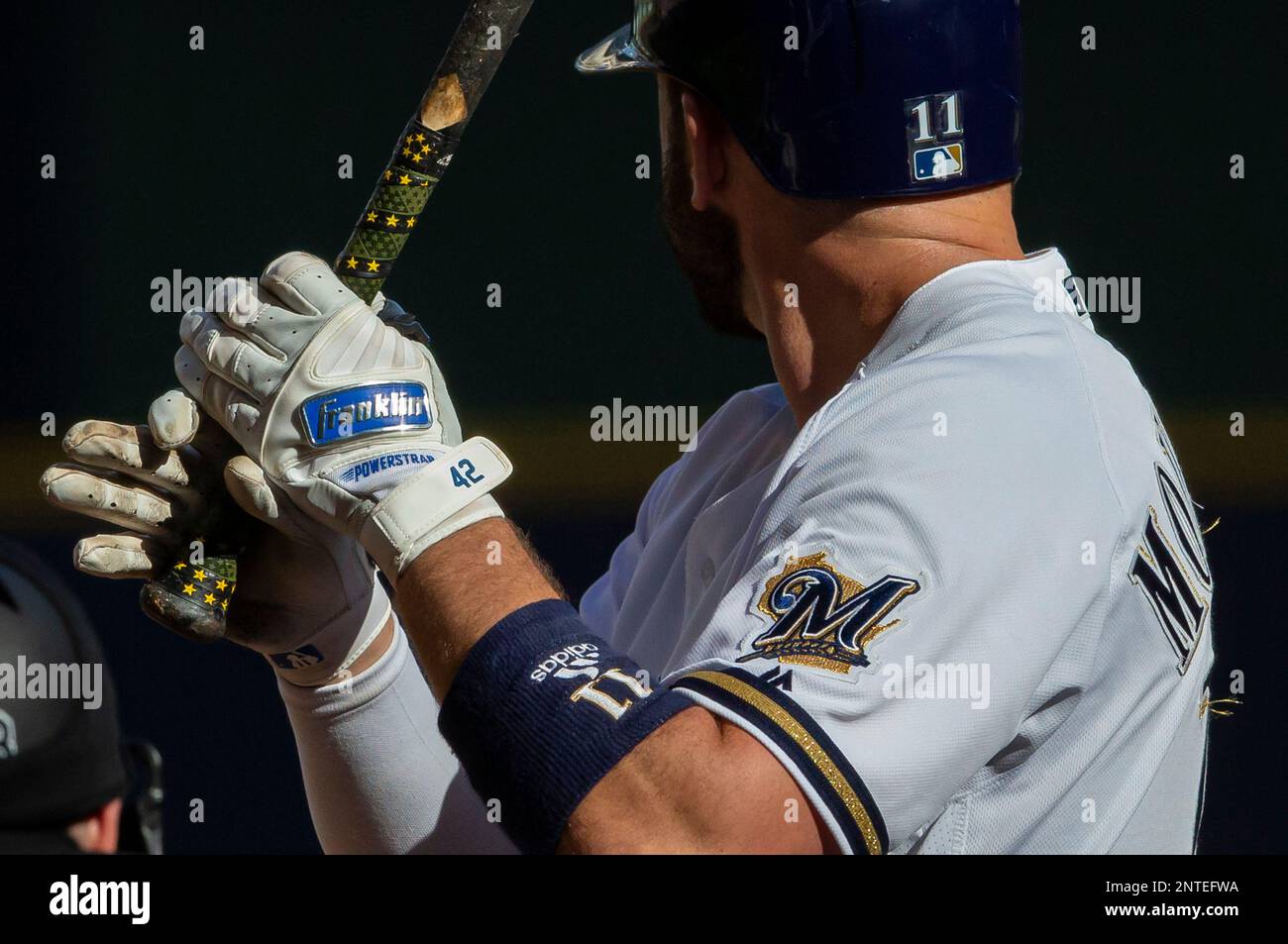 May 25, 2019: Milwaukee Brewers second baseman Mike Moustakas #11 ...