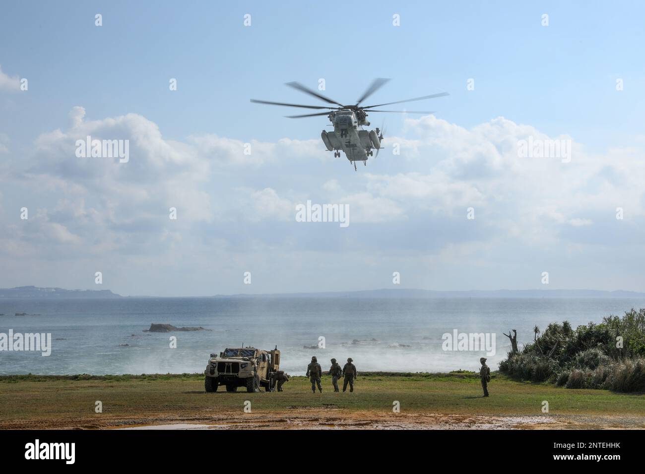 U.S. Marines with Combat Logistics Battalion (CLB) 4 conduct Helicopter ...