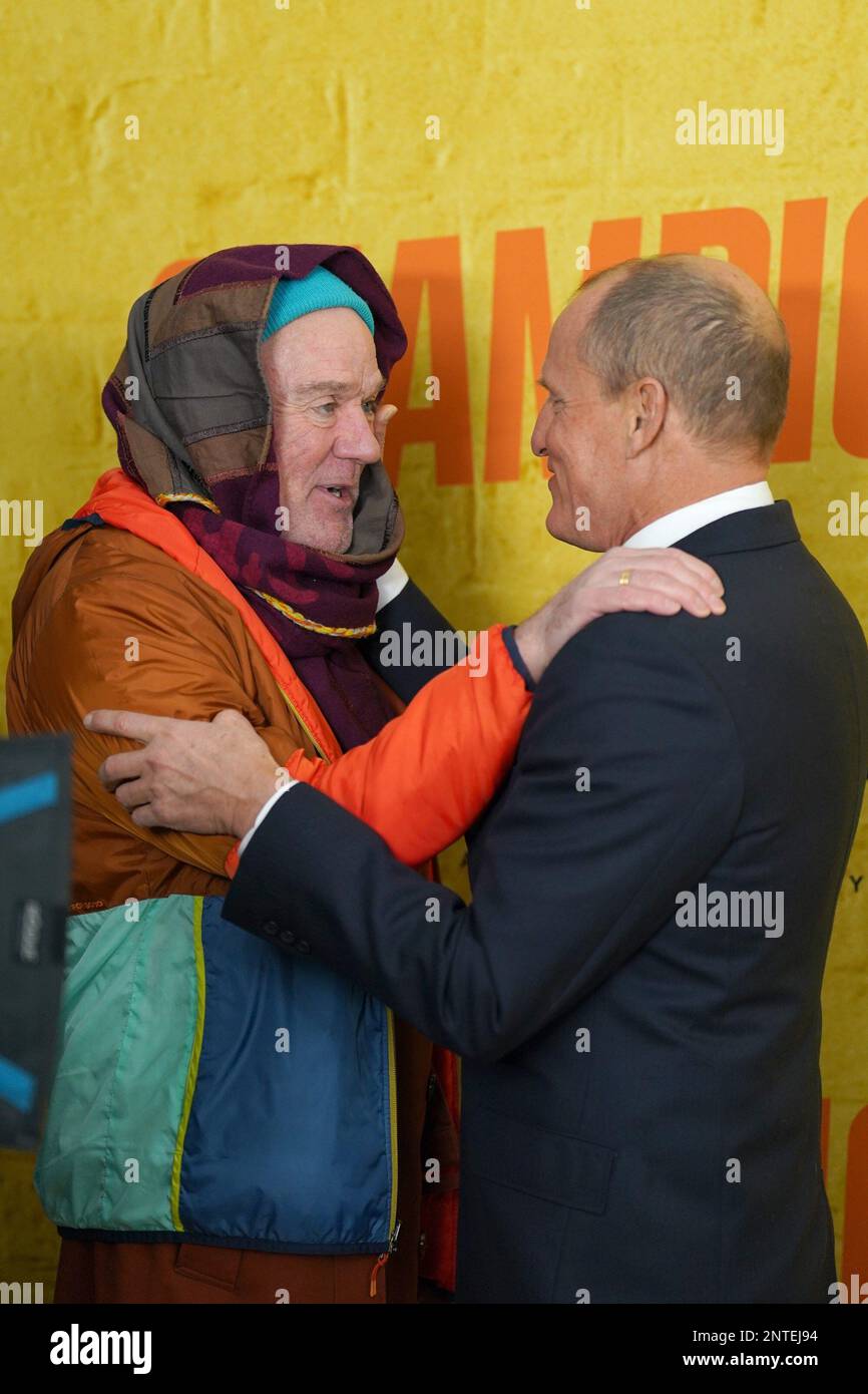 Michael stipe and woody harrelson hi-res stock photography and images - Alamy