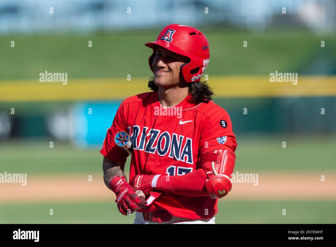 Arizona Wildcats third baseman Nick Quintana (13) adjusts his batting ...