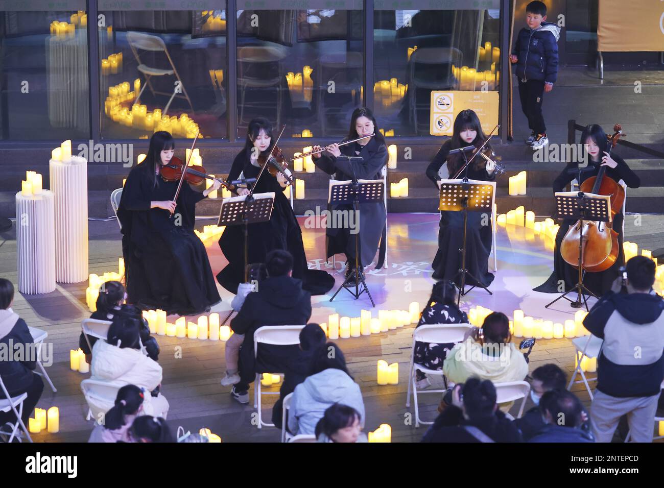 **CHINESE MAINLAND, HONG KONG, MACAU AND TAIWAN OUT** People enjoy an ...