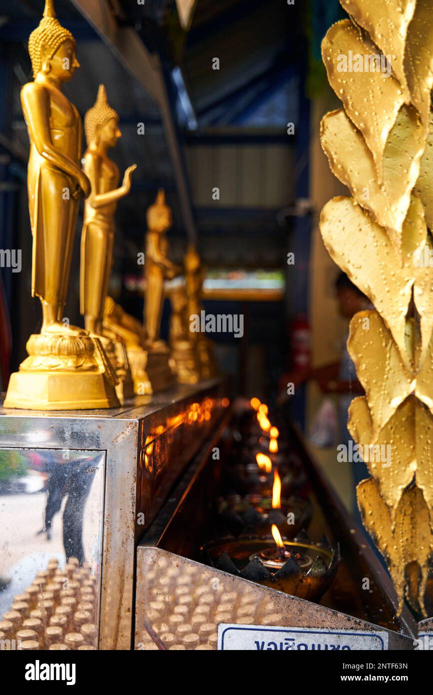Tranquil Beauty: Candlelit Altar in a Traditional Thai Temple Stock ...