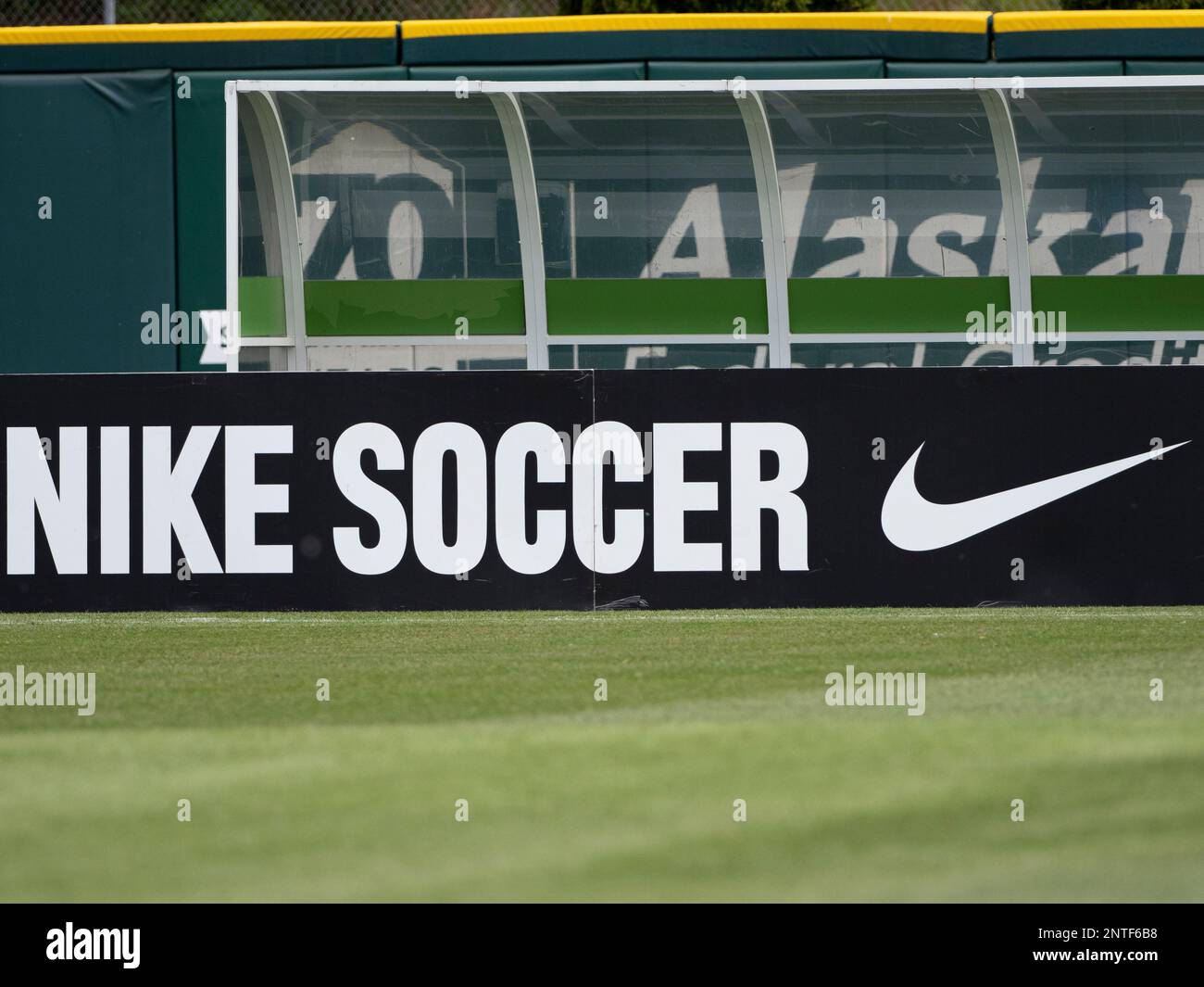 Nike soccer logo hi-res stock photography and images - Alamy