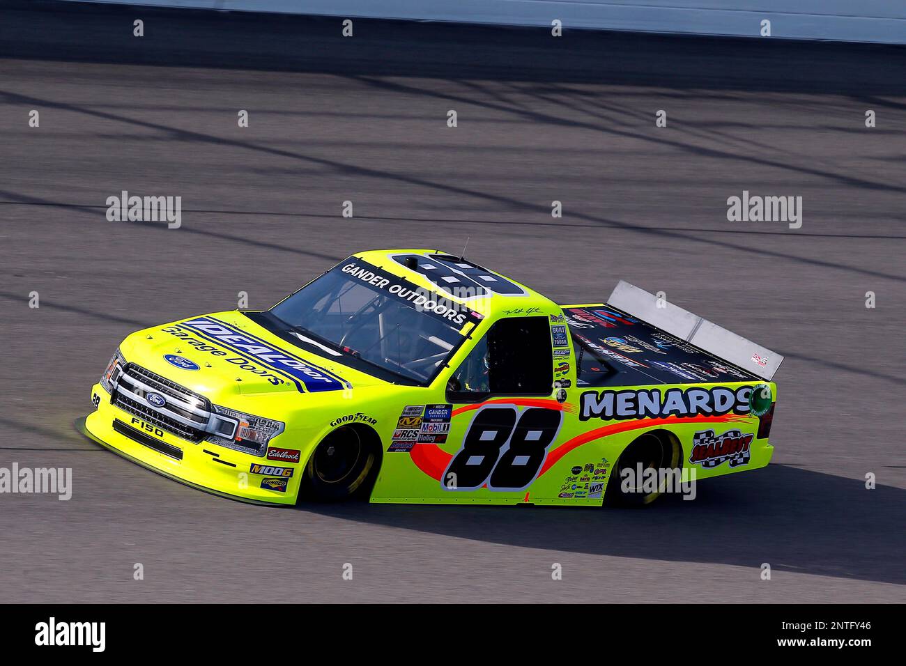 #88: Matt Crafton, ThorSport Racing, Ford F-150 Ideal Door/Menards ...