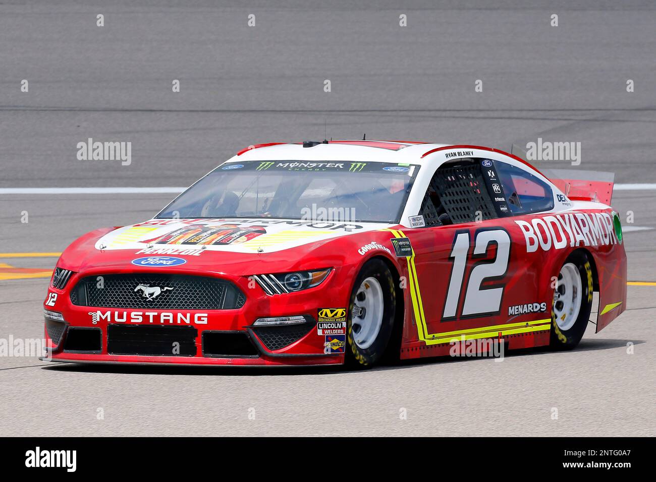 #12: Ryan Blaney, Team Penske, Ford Mustang BodyArmor during practice ...