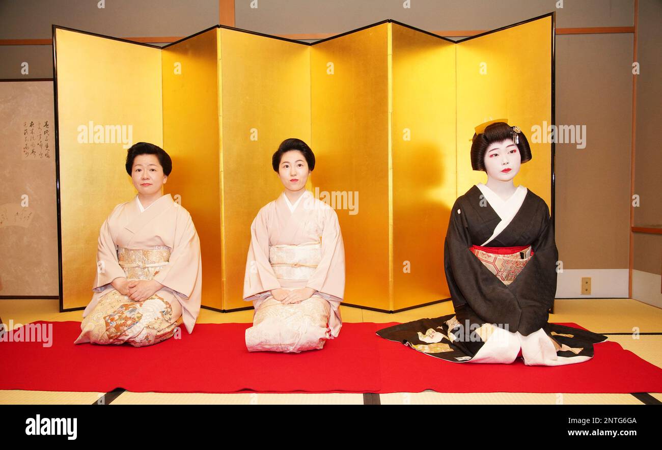 Tamako (R) and Tamizuru (2nd from R) are introduced as new Tachikata ...