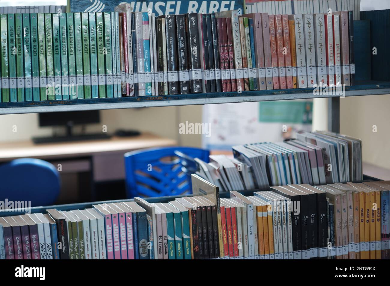 Student science research display hi-res stock photography and images ...