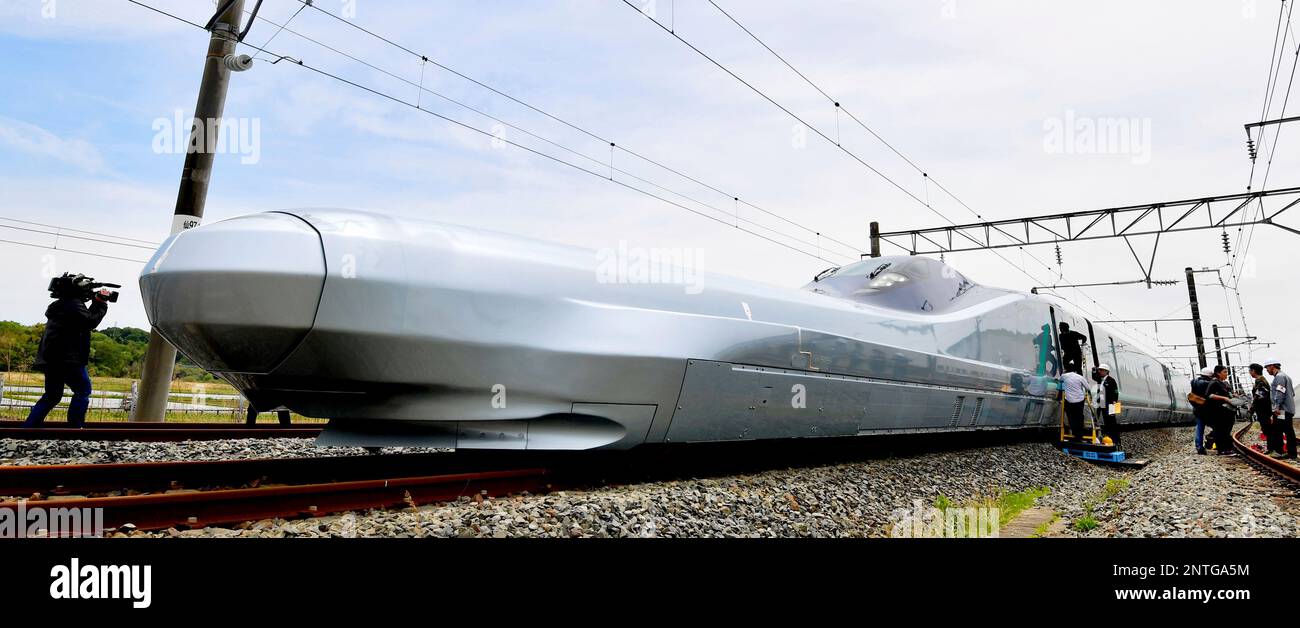 JR East Japan Railway Compnay unveils a new Shinkansen bullet train ...