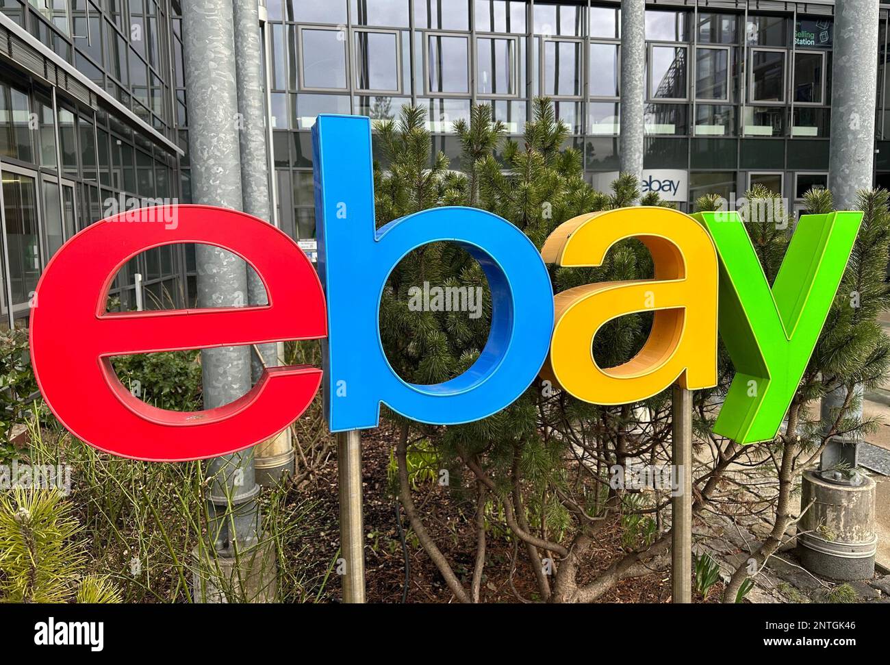 Ebay germany headquarters hi-res stock photography and images - Alamy