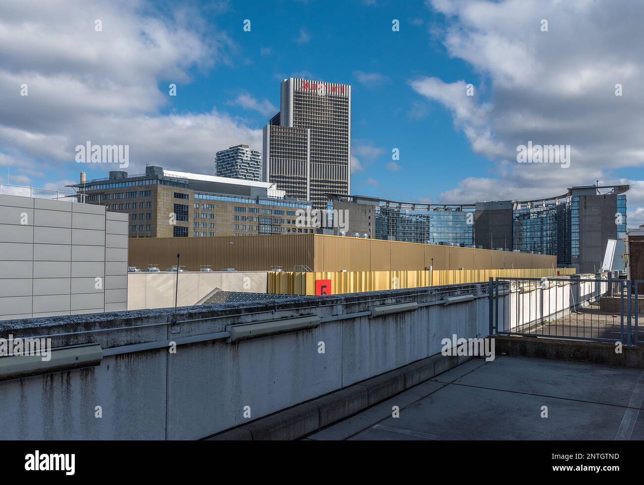 Exhibition center Frankfurt, overview of the outdoor area Stock Photo ...
