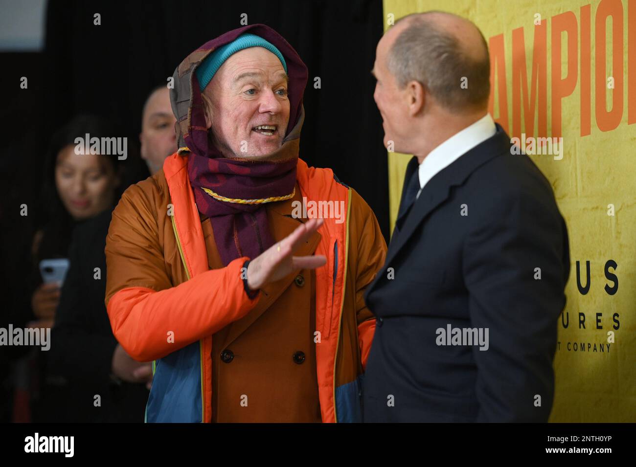 Michael stipe and woody harrelson hi-res stock photography and images - Alamy