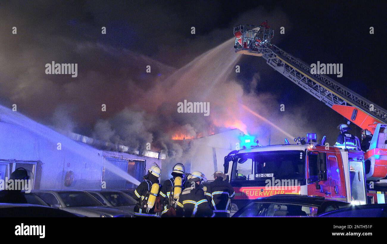 Hamburg, Germany. 28th Feb, 2023. Firefighters extinguish a fire. A ...