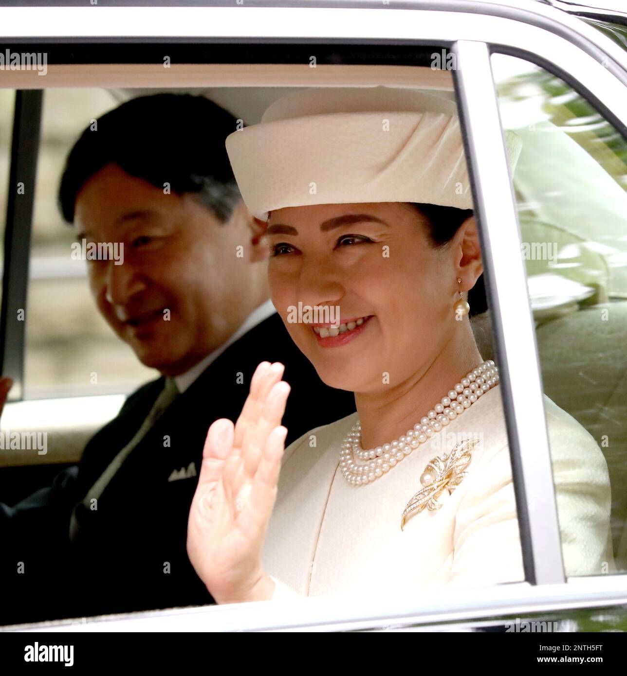 Japanese new Emperor Naruhito and Empress Masako head for the Imperial ...