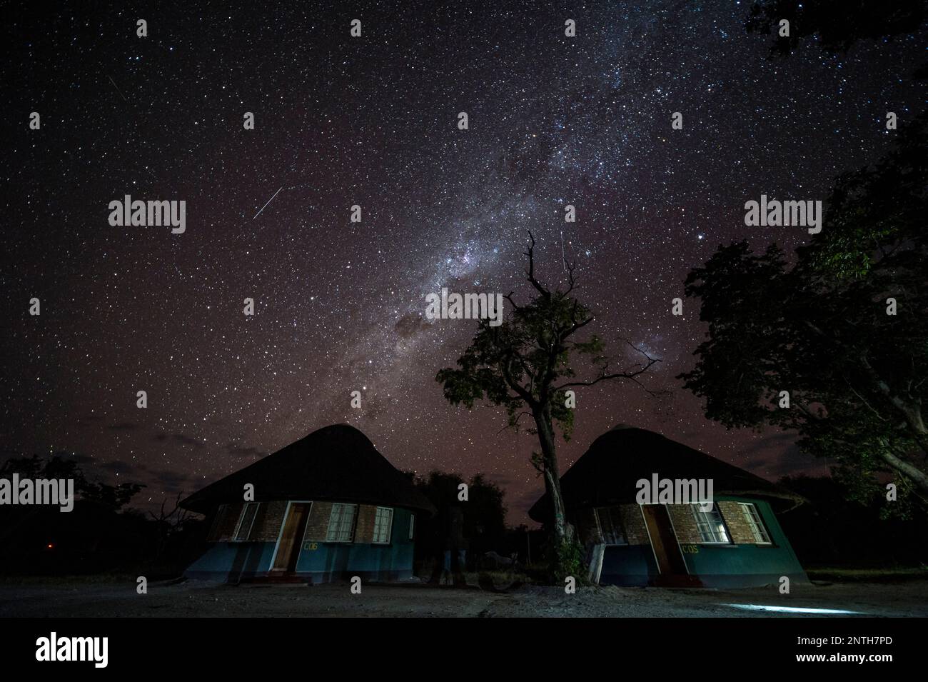 Milky way and cottages hi-res stock photography and images - Alamy