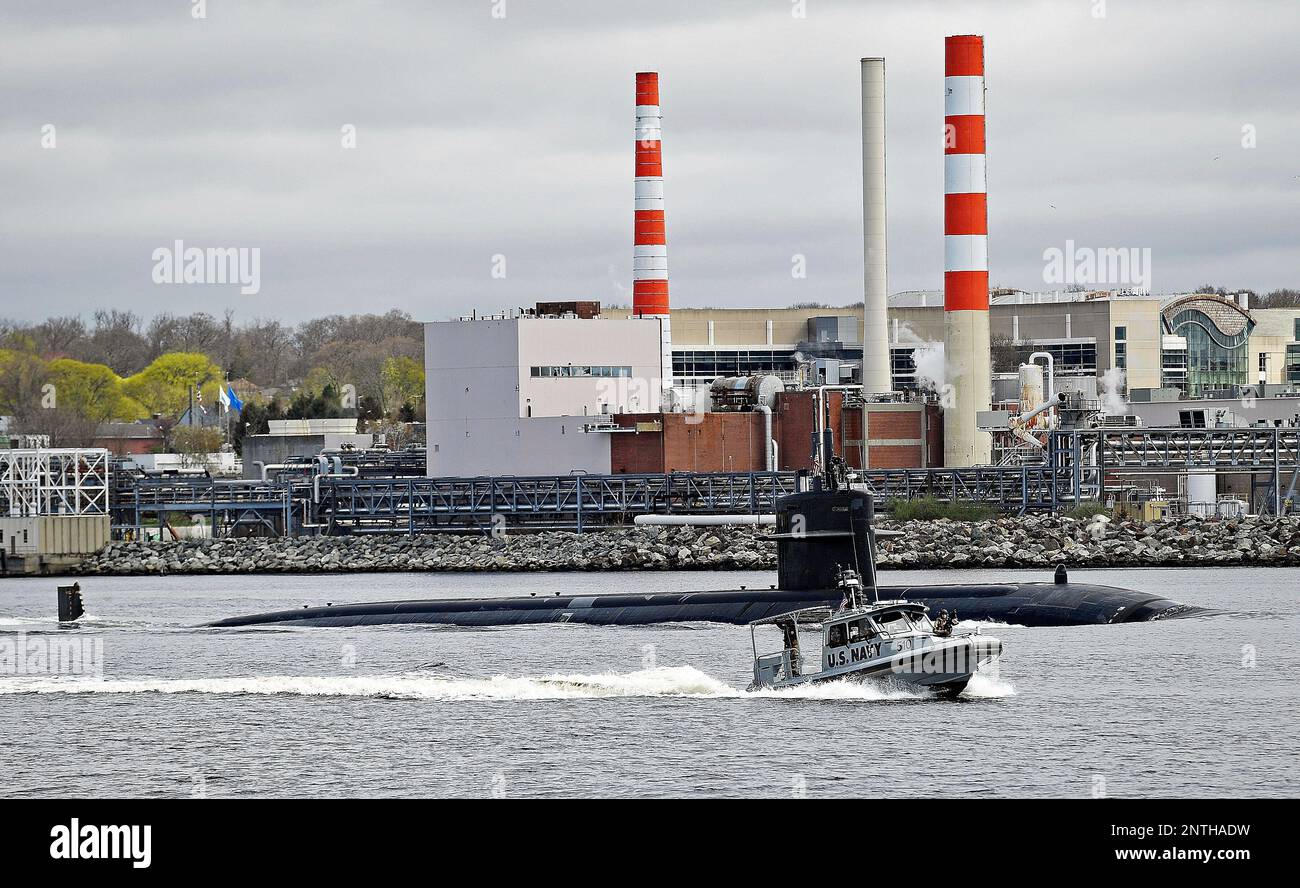 The U.S. Navy Los Angeles class attack submarine USS Pittsburgh (SSN ...