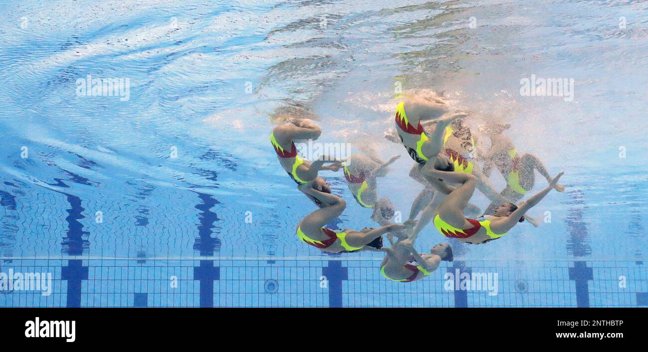 Japanese Team swimmers perform during HIGHLIGHT ROUTINE Final of the ...