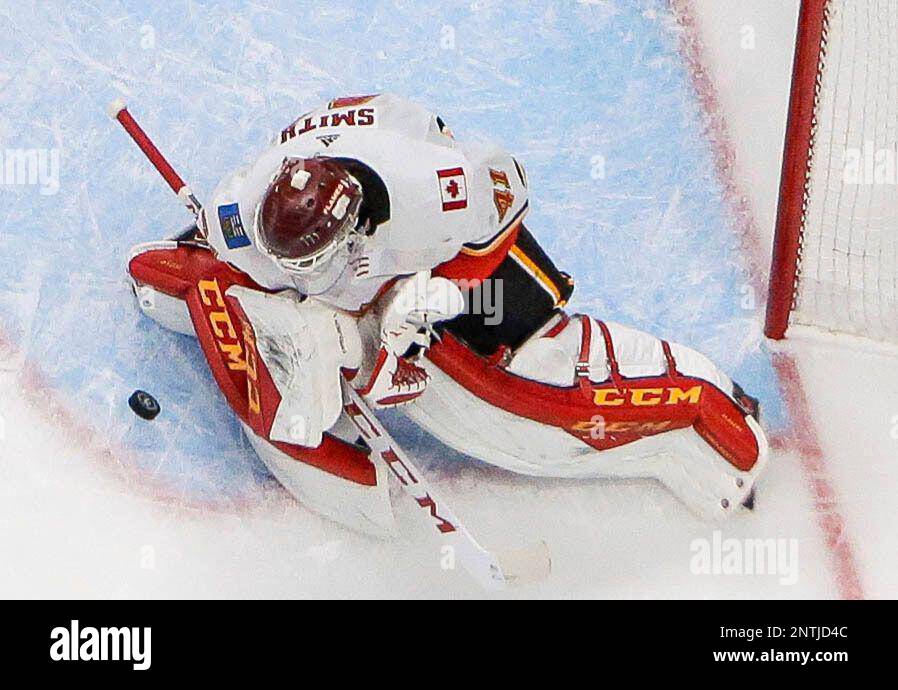 April 17, 2019: Calgary Flames goaltender Mike Smith (41) makes save ...