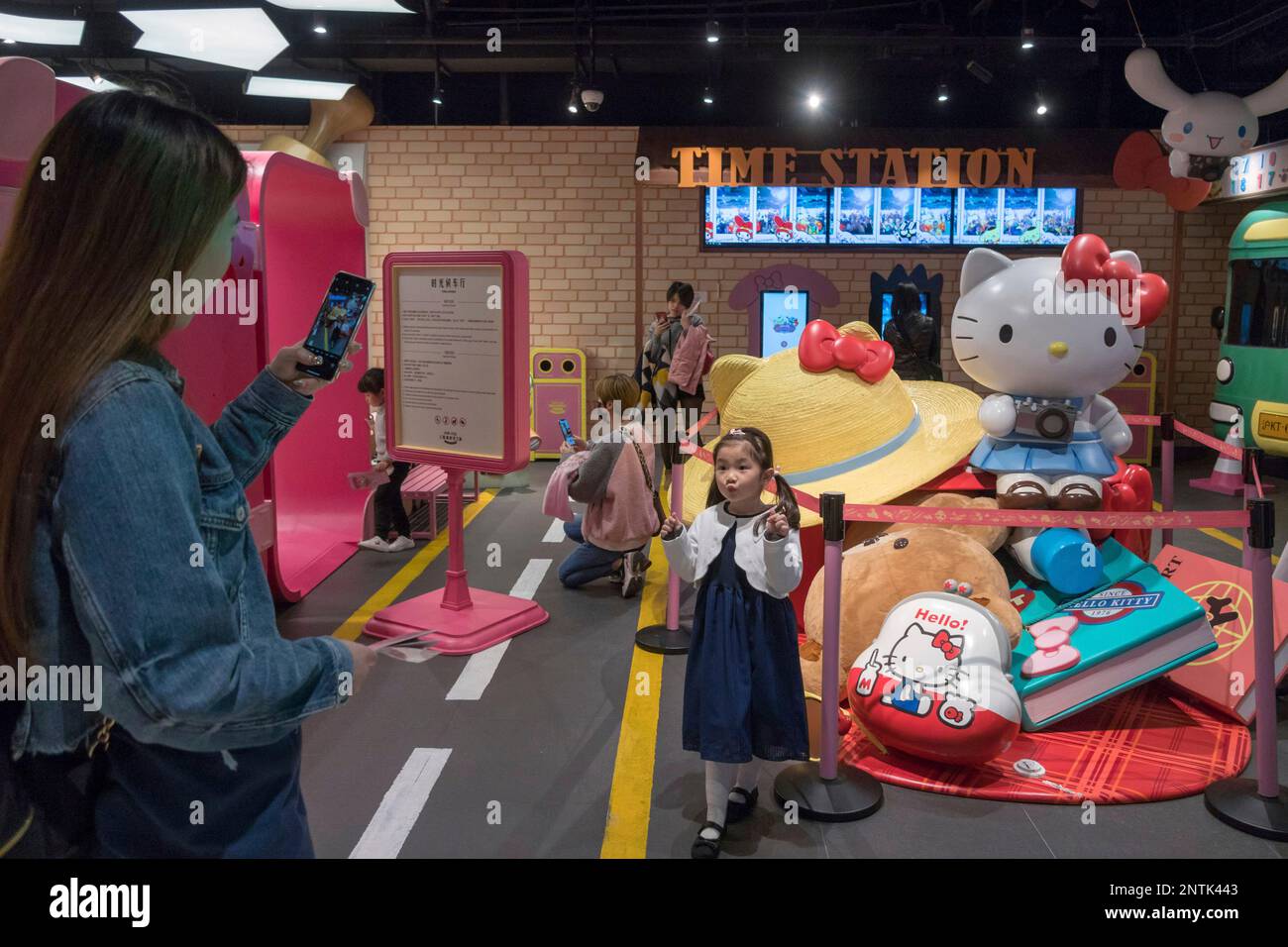 People tour in the 6,000-square-meter Hello Kitty Shanghai Time theme ...