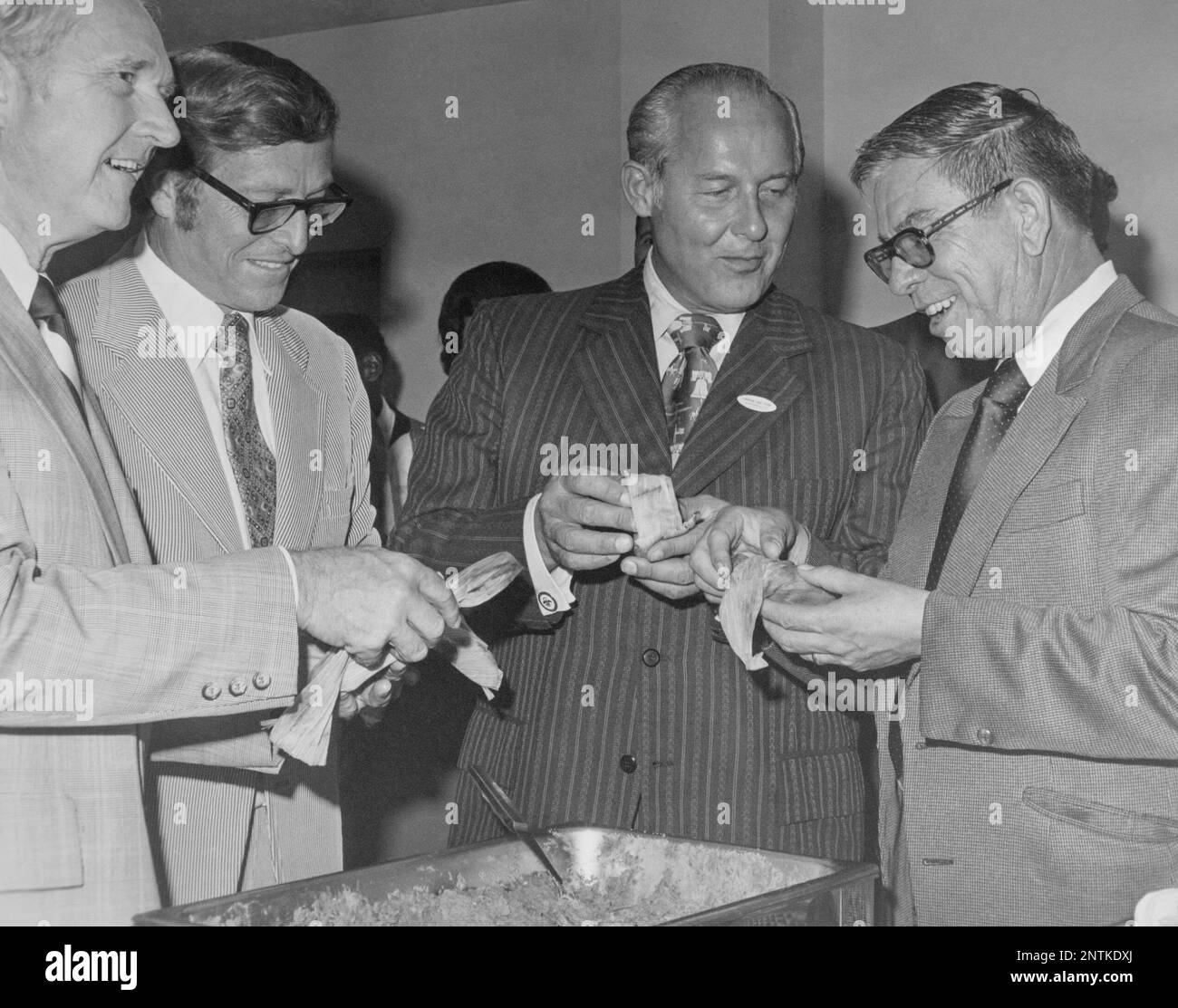 Rep. Larry Winn, R-Kans., Sen. Pete Domenici, R-N.M., Rep. Robert H ...