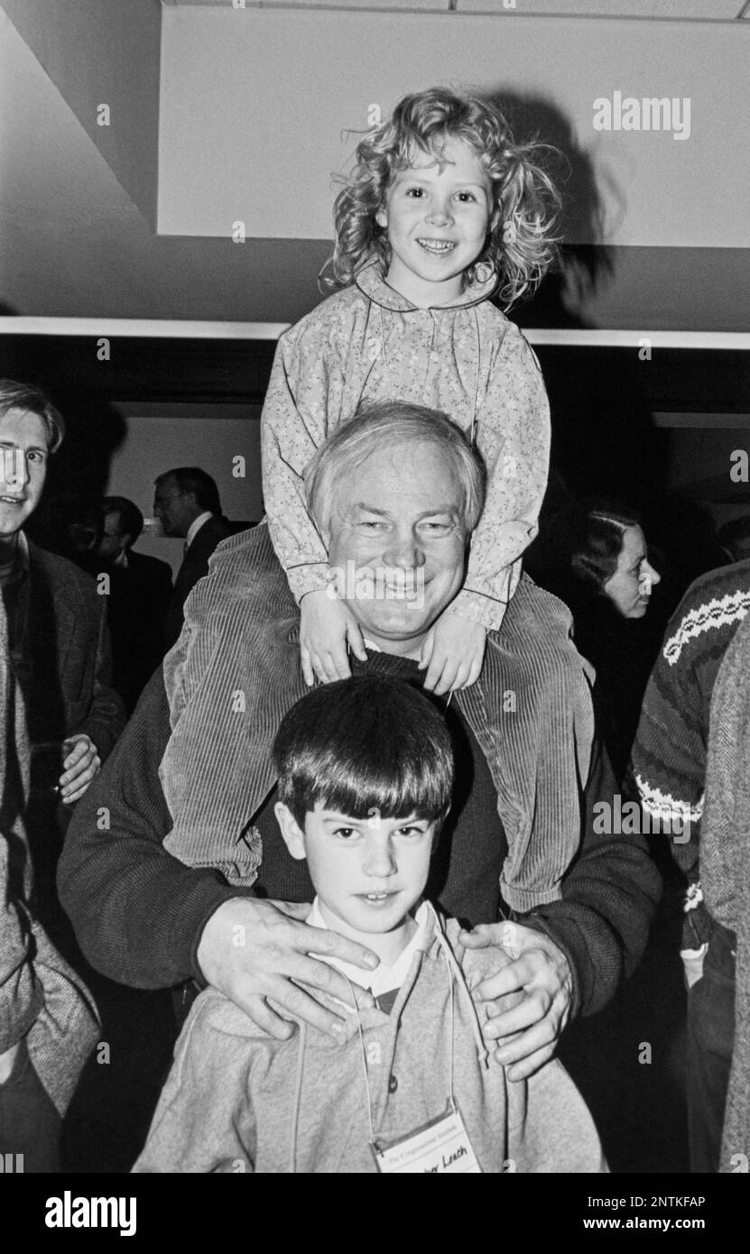 Rep. Jim Leach, R-Iowa, Jenny (5yrs) and Gallagher(11) at the GOP ...